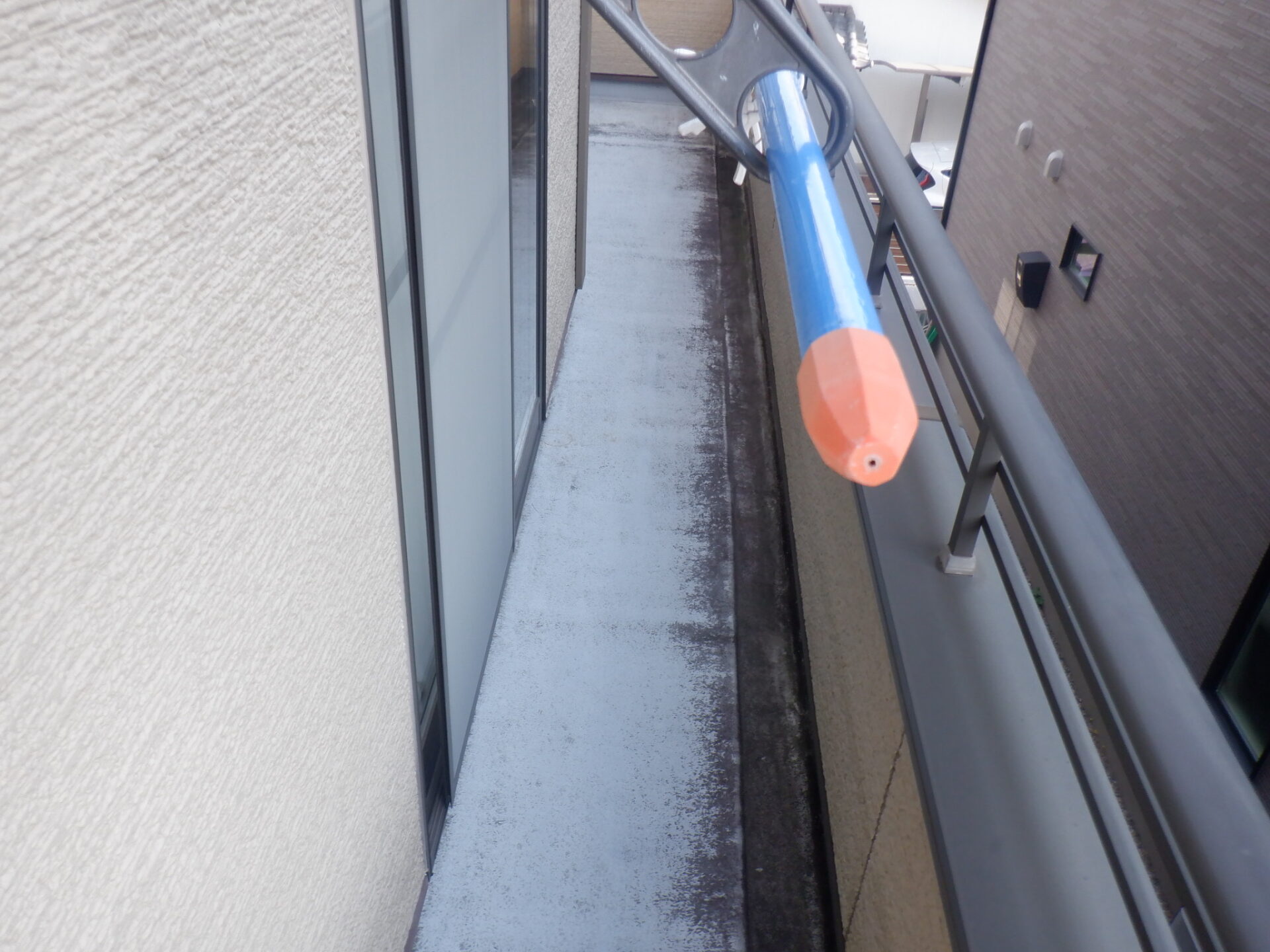 ベランダ防水、室外機ってどうするの？ - 宇都宮市南部、宇都宮市西部、鹿沼市、下都賀郡、下野市の外壁塗装・屋根塗装なら株式会社とちのき塗装テック（プロタイムズ宇都宮店・鶴田店）へお任せください！